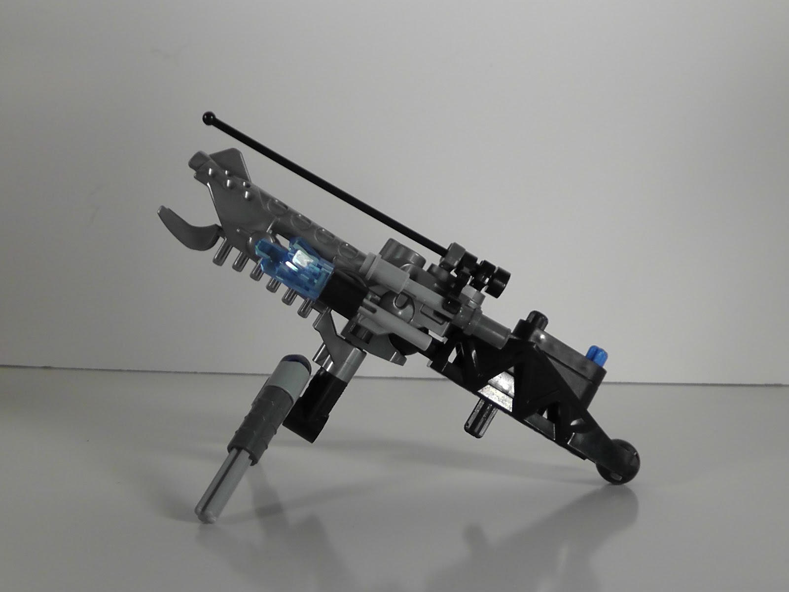 The Brick Worm: Hero Factory review