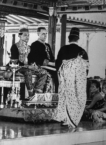 Indonesia Zaman Doeloe: Upacara Penobatan Sri Sultan Hamengkubuwono IX