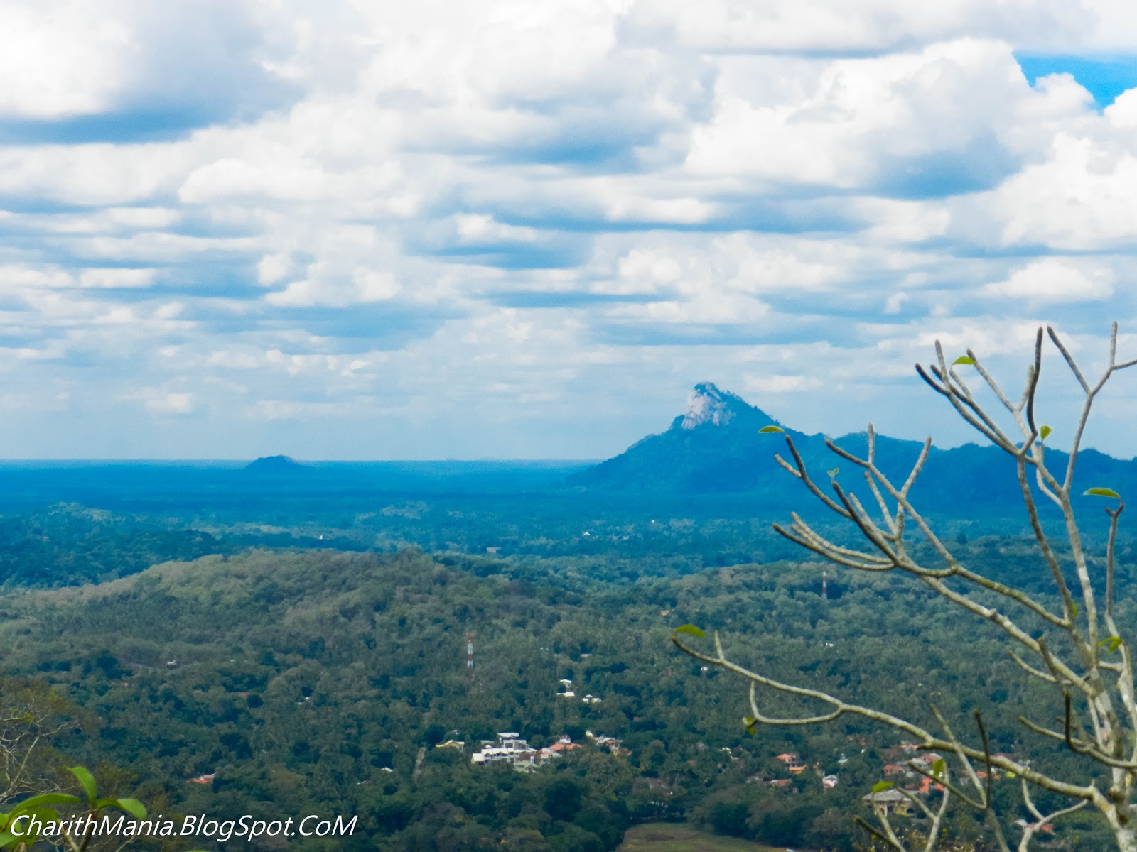 CharithMania: Ethagala (ඇතාගල) (the Elephant Rock)