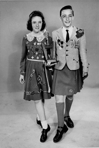 bigfeetgirl: Irish Dance Costume-Week 3