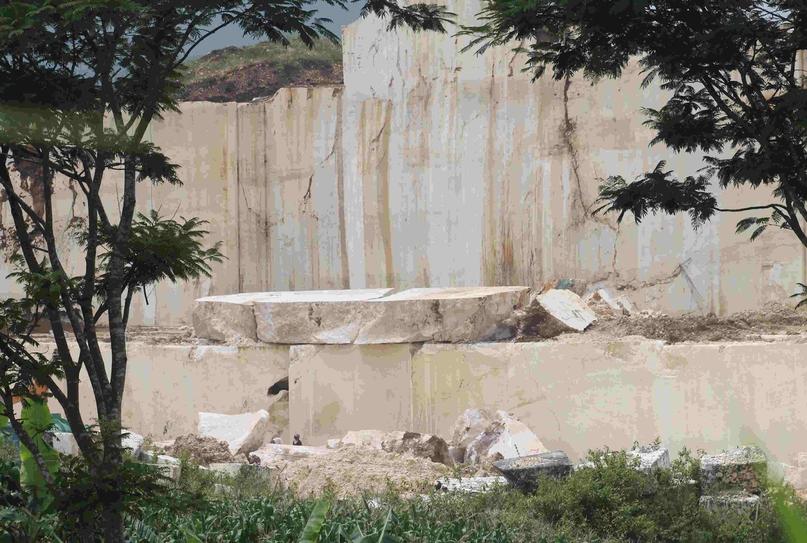 EKOGEO: KAPUR : BATU GAMPING UNTUK INDUSTRI DAN BAHAN BANGUNAN