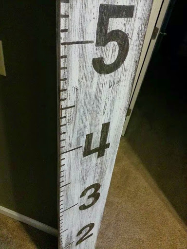 OneCraftyMama: DIY Oversized Ruler Growth Chart