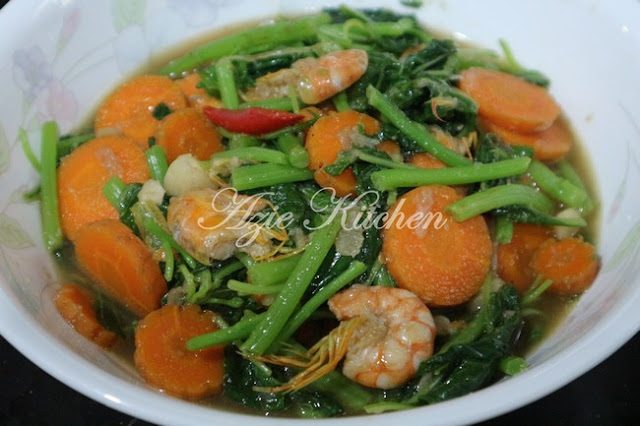 Sayur Bayam Goreng Ala Fasha Sandha - Azie Kitchen