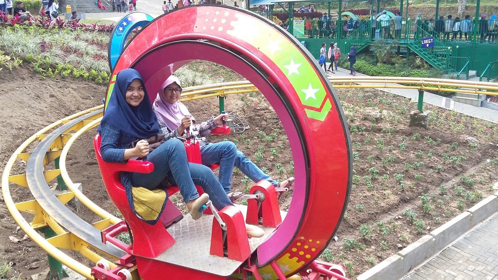 Sepeda Udara di Taman Bunga Selecta | KINANTI BERCERITA