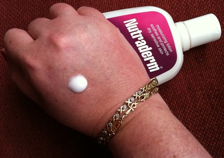 Ageless Secrets: Nutraderm Moisturizing Lotion