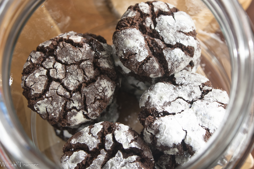 A Dose of Frosting..: Crinkle and Amaretti Cookies