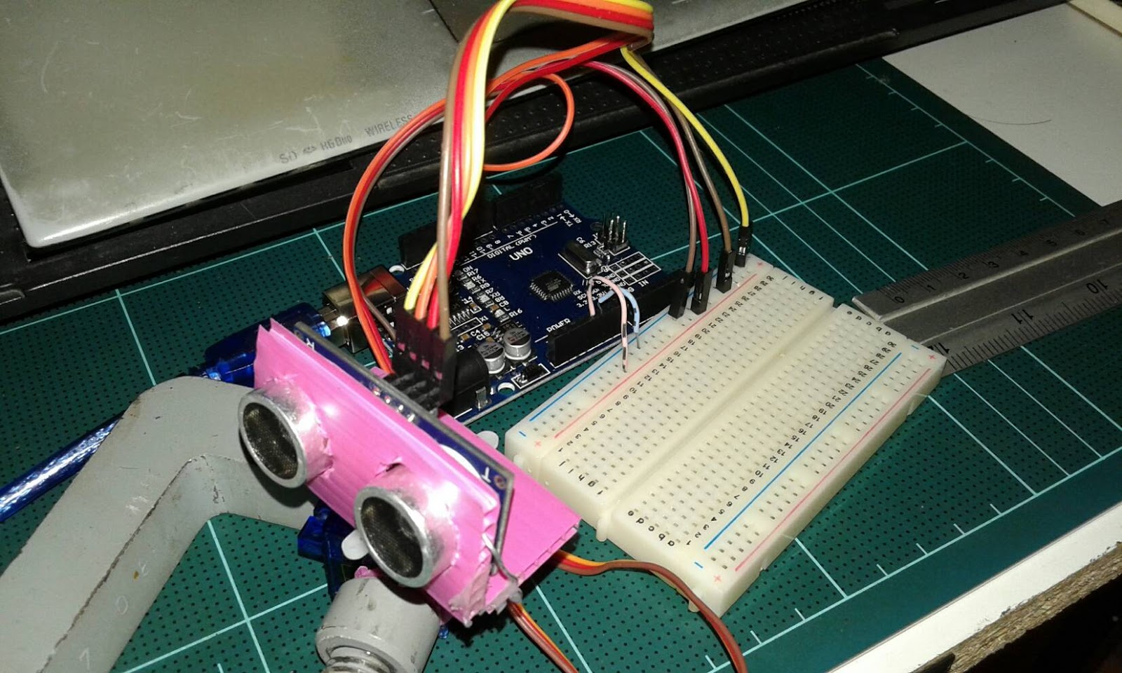 Program servo motor arduino to rotate left by 30 degree - bustersmain