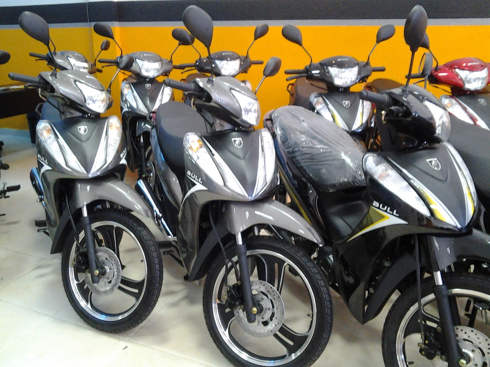 Uinah Produtora e Editora- CAMPguia: A Bull Motors inaugura ...