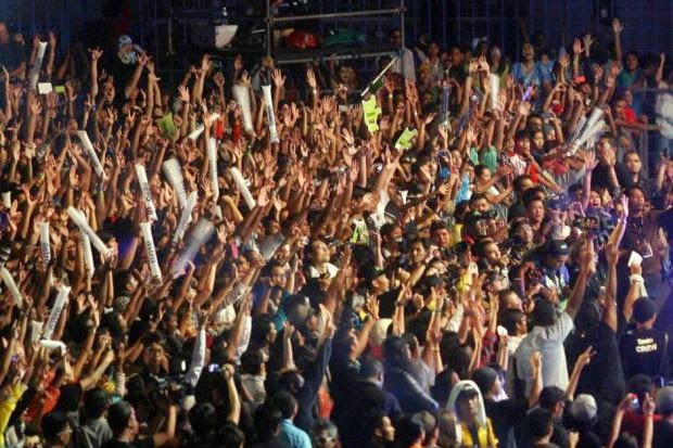 From Where I am.........Kuala Lumpur: Male and female audiences ...