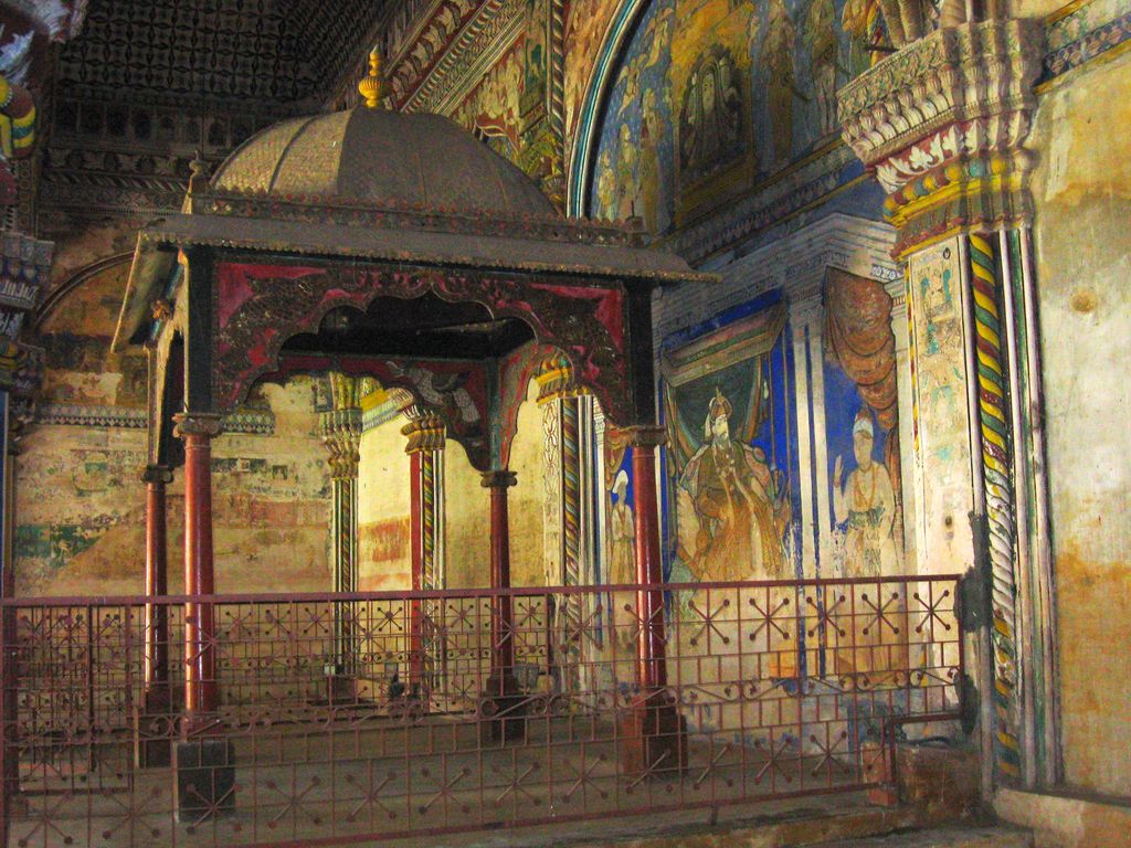 Tamilnadu Tourism: Thanjavur Maratha Palace – Durbar Hall & Sangita Mahal