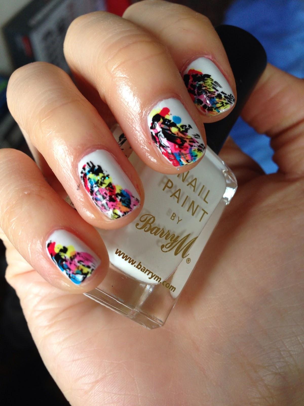 omglvy: Colour Splash Graffiti Nails