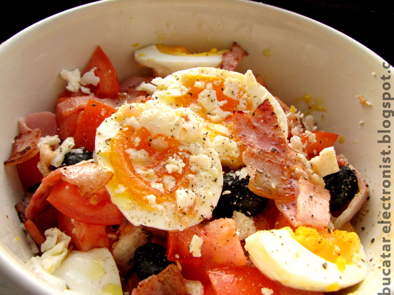 Bucatar Electronist - Teodor Luca: Salata de ou fiert cu paine si rosii ...