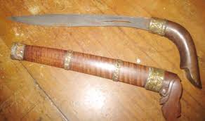 Makna dalam Badik (senjata khas Bugis Makassar)