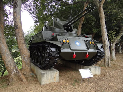 Blair's 軍事,警察及消防攝影: M42 Duster 雙管防砲戰車