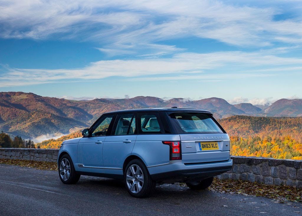 Luxurious Sports Car: New Land Rover Range Rover Wallpapers