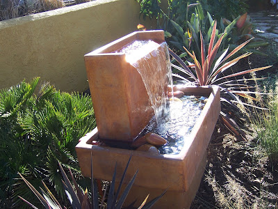 The 2 Minute Gardener: Photo - Rectangular Water Fountain