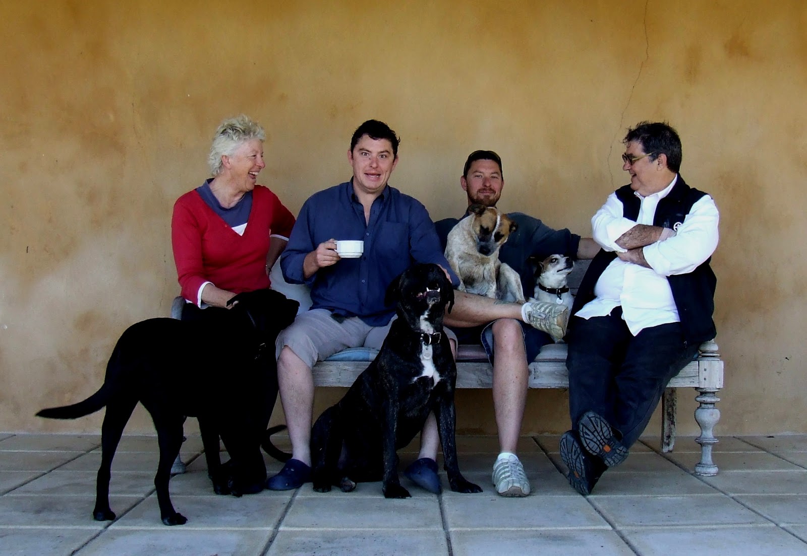 d r i n k s t e r: CASTAGNA VIBRATES UNDER A FULL MOON