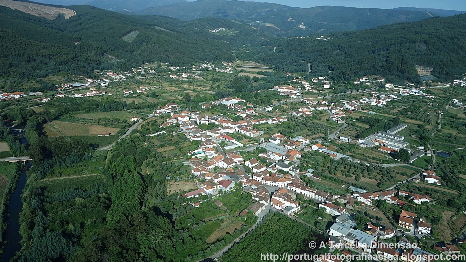 A Terceira Dimensão: Vila Nova do Ceira