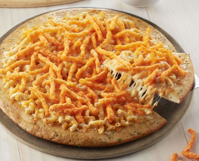 Chuck E. Cheese's Bakes New Cheetos Mac-Cheesy Pizza
