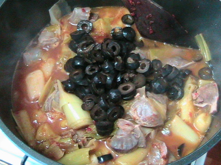 Hellena ...din bucataria mea...: Mancare de praz cu pipote de curcan