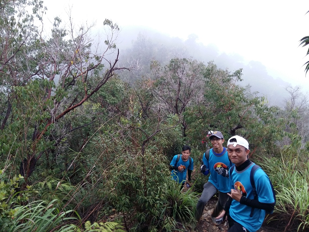 TRAVELOG: GUNUNG KENDERONG-KERUNAI (K2) : Pemandangan Awan Karpet Yang ...