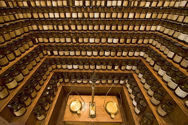 Katie Puckrik Smells: Two Perfumed Days in Paris