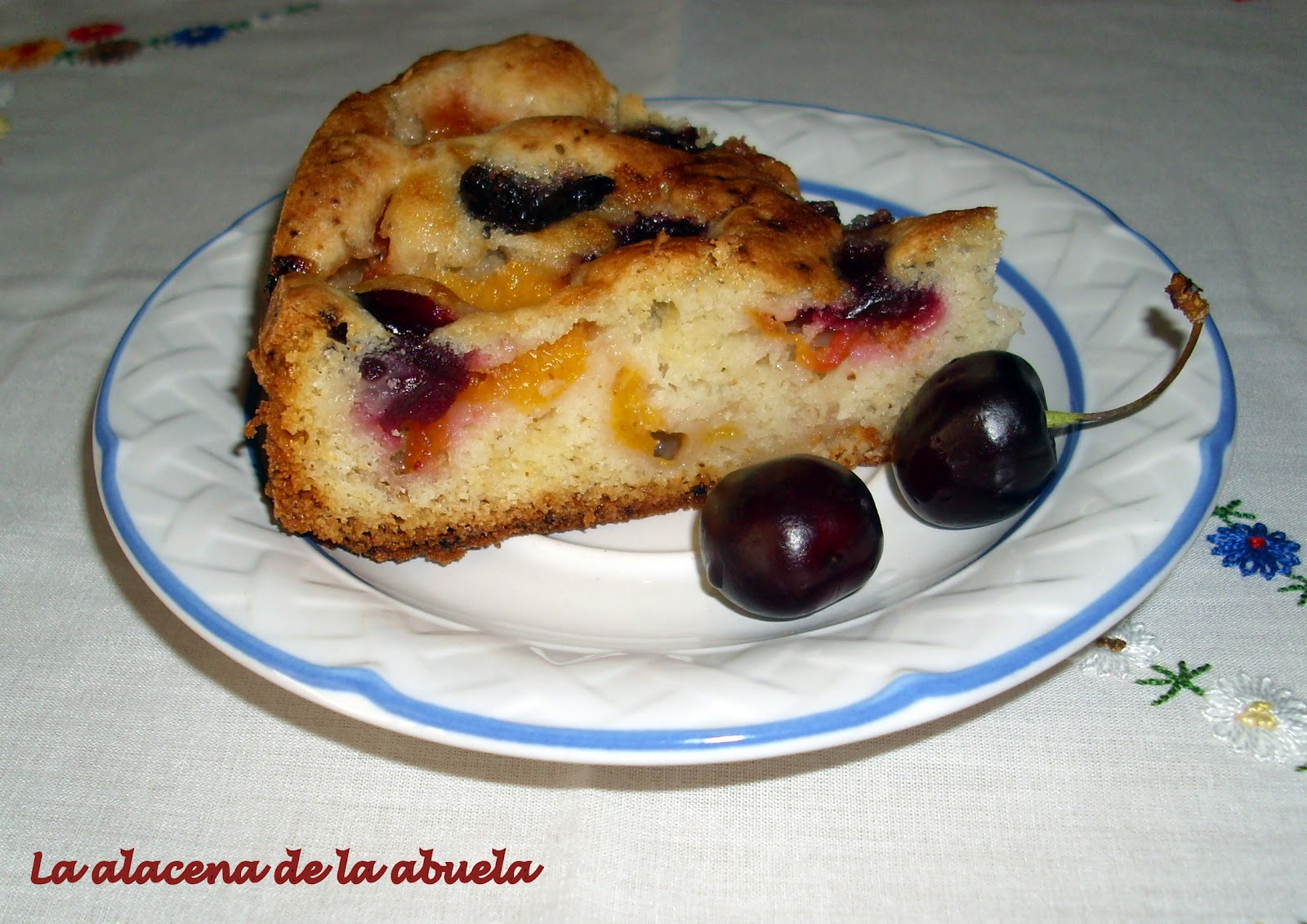 La alacena de la abuela Carmen: BIZCOCHO DE FRUTAS DE VERANO