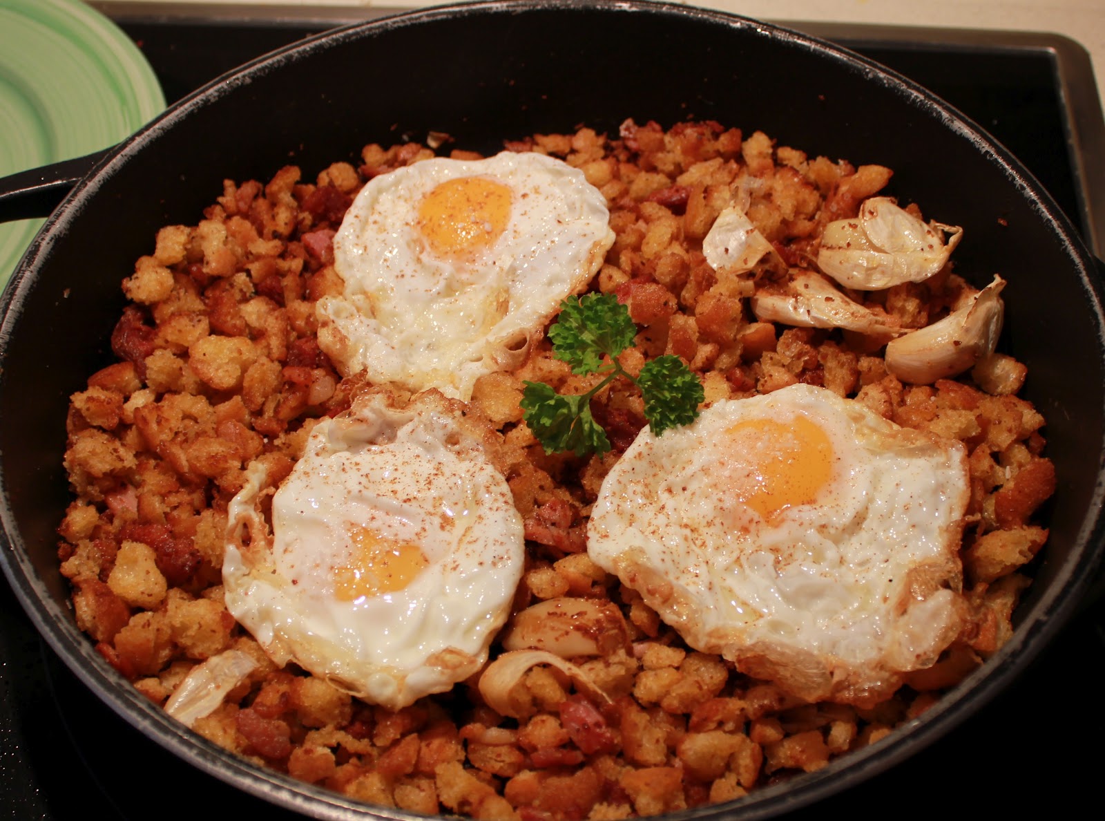 Mi puchero: Menu del dia: Ensalada y migas o una de cal y otra de arena