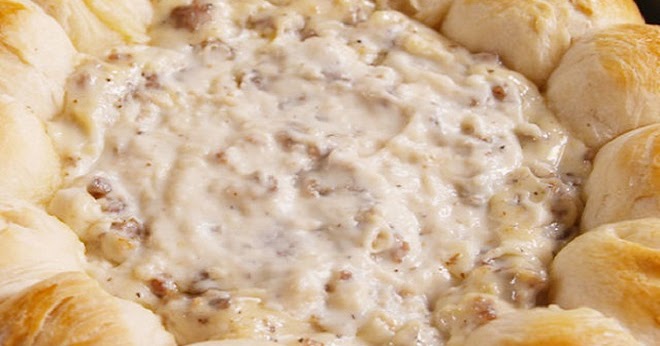 M.A. Church: Finicky Friday - Biscuit and Gravy Ring