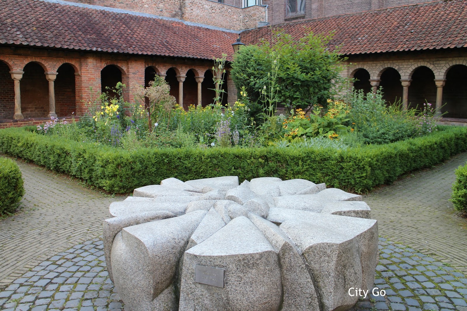 Pandhof Sinte Marie, Utrecht, Netherlands