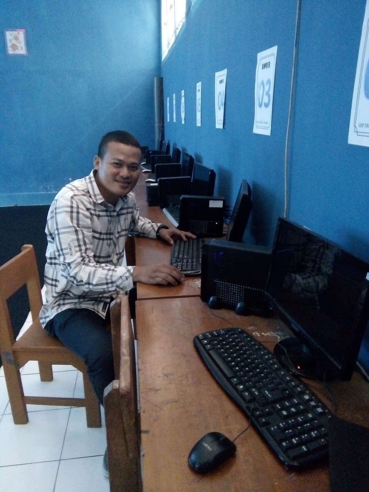 MANFAAT KOMPUTER BAGI GURU DALAM PEMBELAJARAN