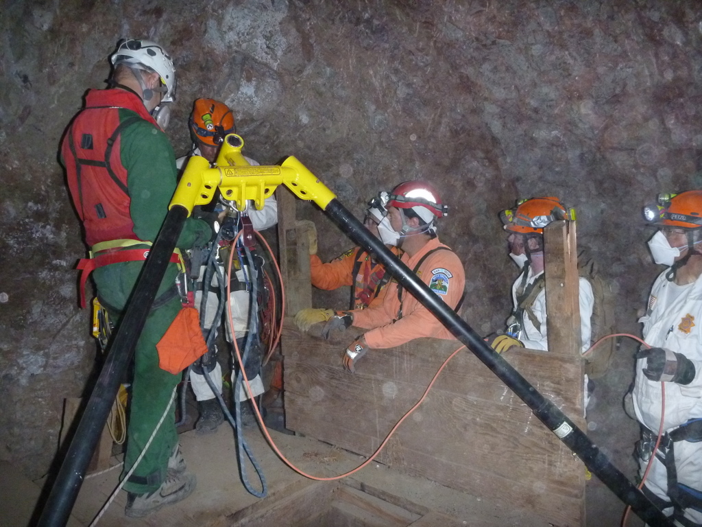 San Bernardino Cave and Technical Rescue Team: Mine Search