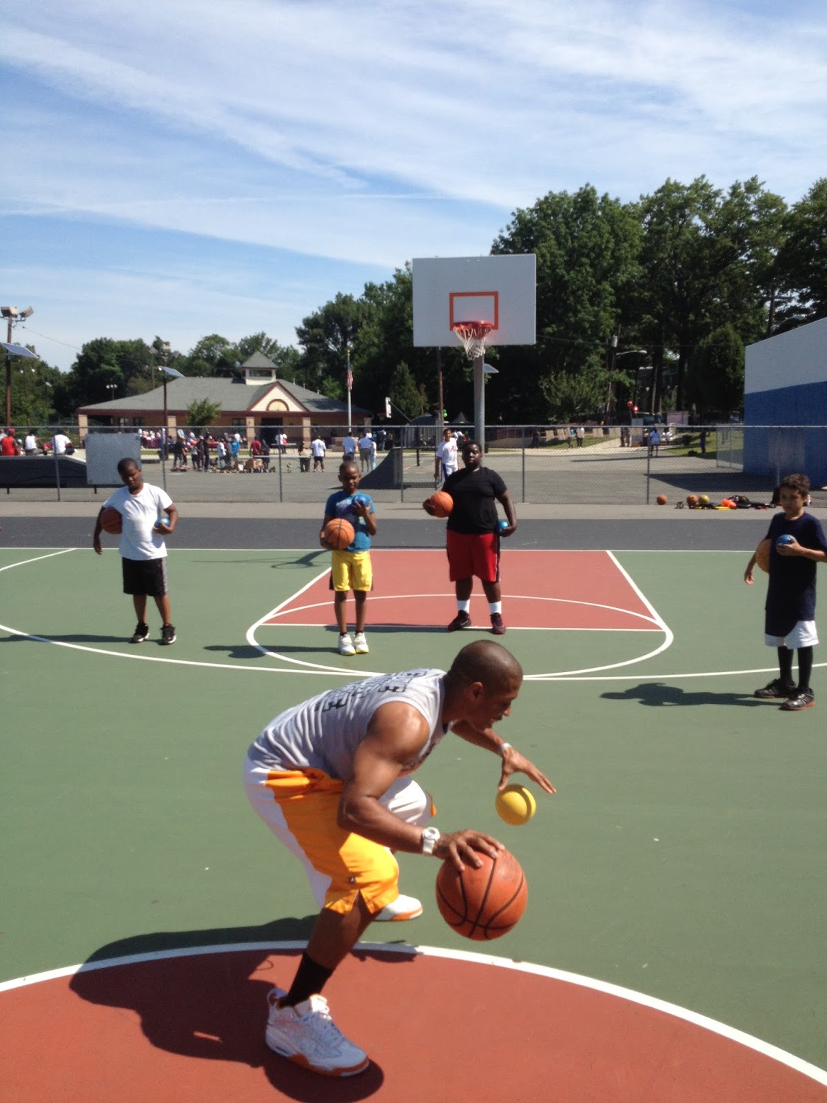 HOME OF THE BLAZE BASKETBALL CLUB: DOIN IT IN THE PARK