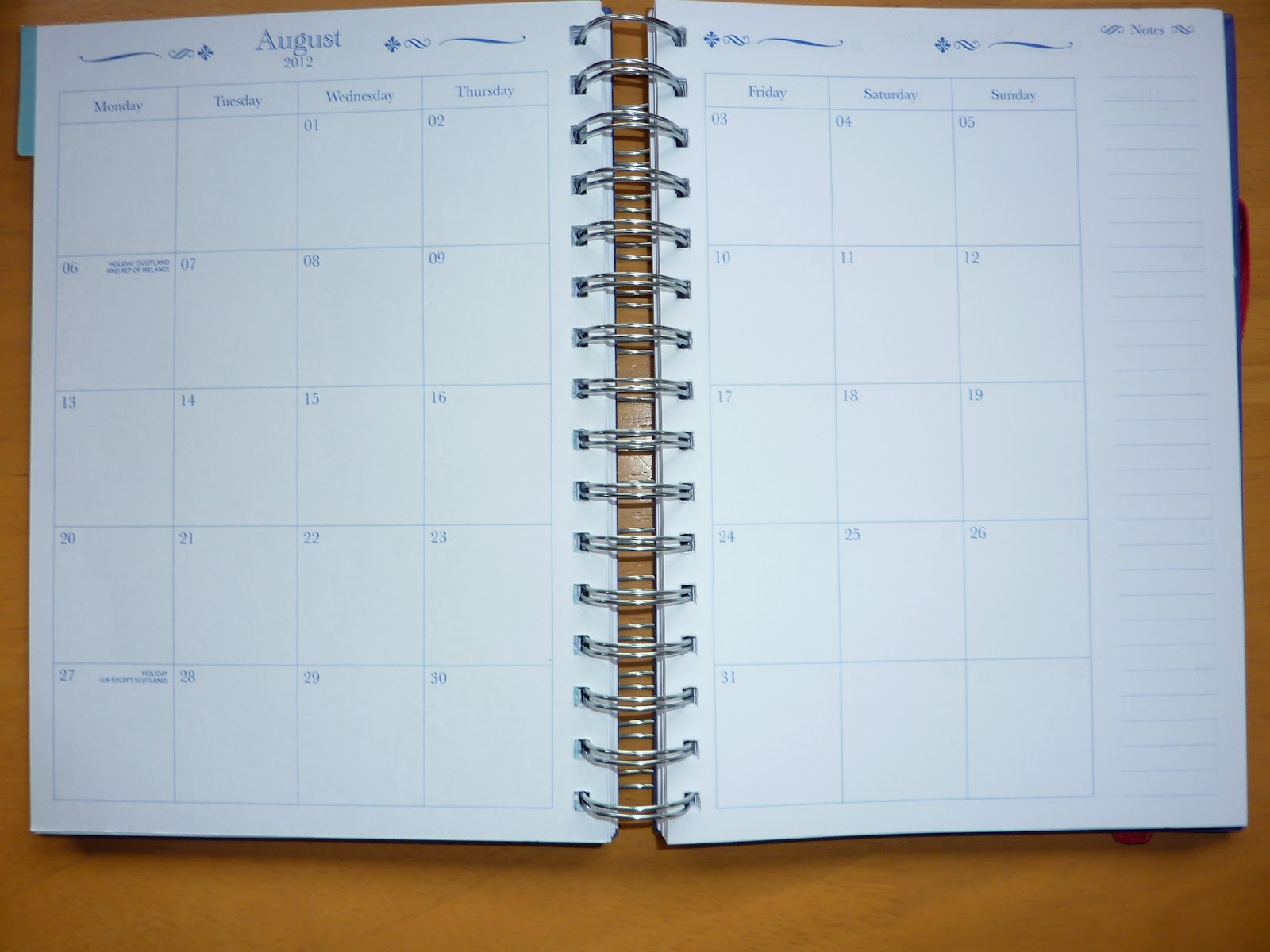 Plannerisms: Organised Mum Diary Stand, Pen Loop and 2013 Life Book Diary