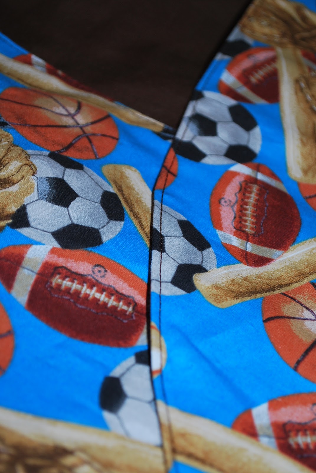 If I Can Sew It, You Can Sew It: Lego Sack Tutorial