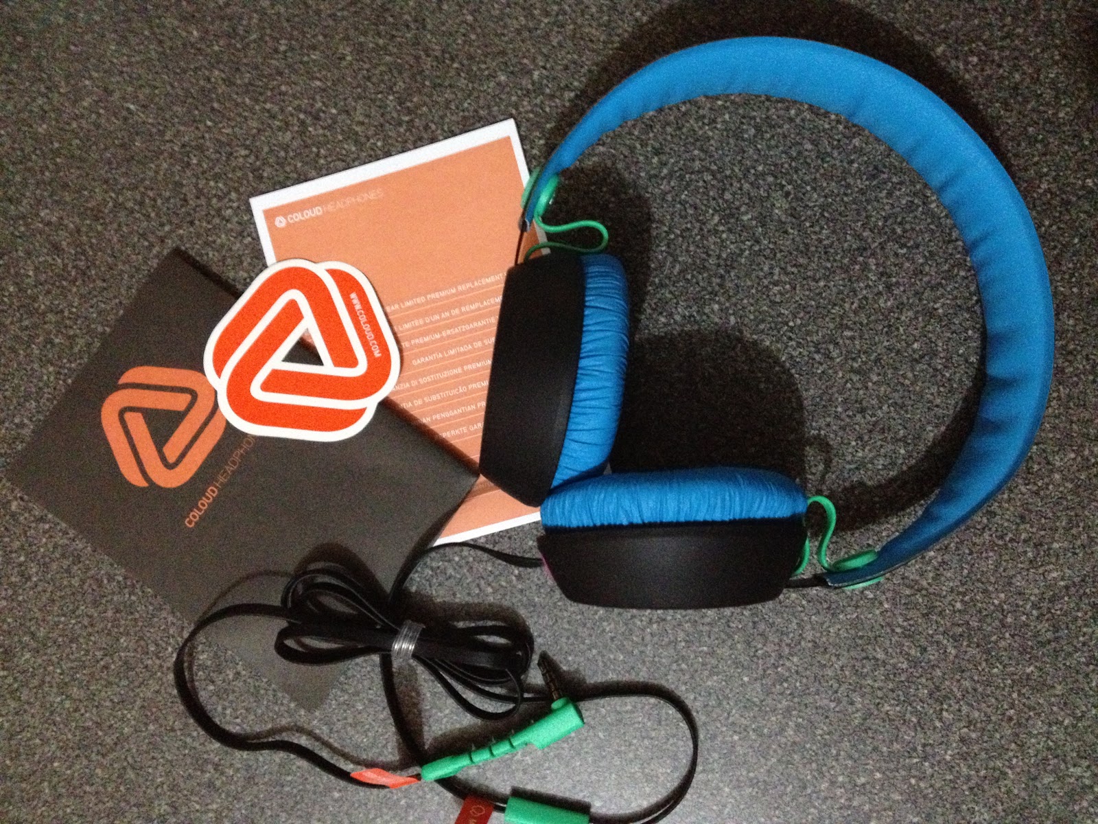 Coloud Headphones: Putting the Boom to Your Boring Day | Glich's Life