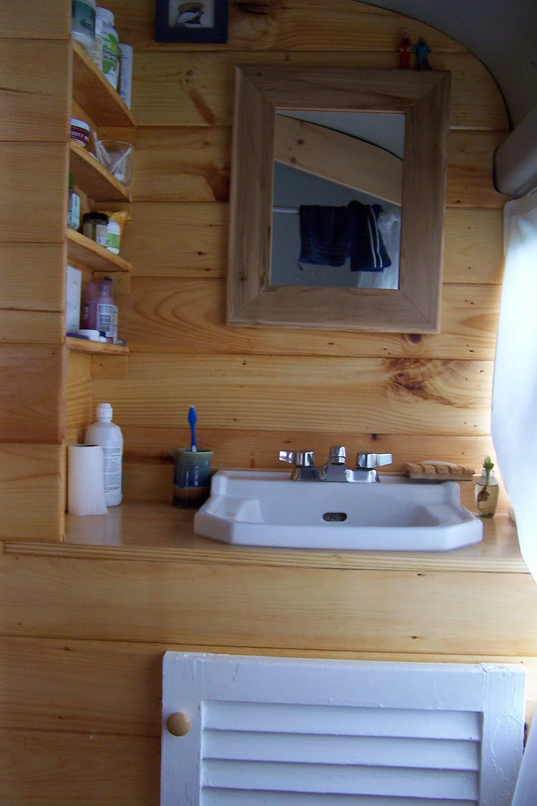 Farm Bus: Bus Living