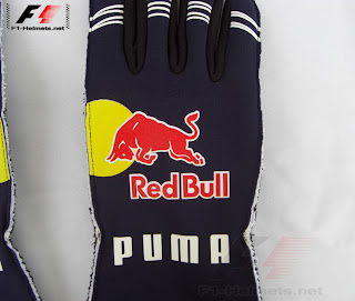 F1-Helmets.net: Vettel & Webber Red Bull replica racing gloves