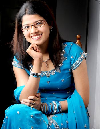 Singer Amrita Bala Celebrity Pictures | CelebritiesCouples