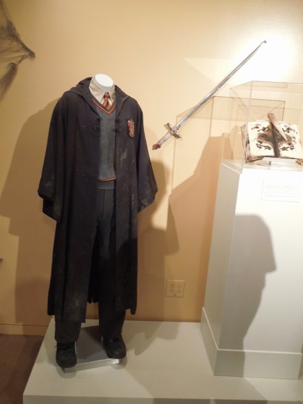 Hollywood Movie Costumes and Props: Magical Harry Potter movie costumes ...
