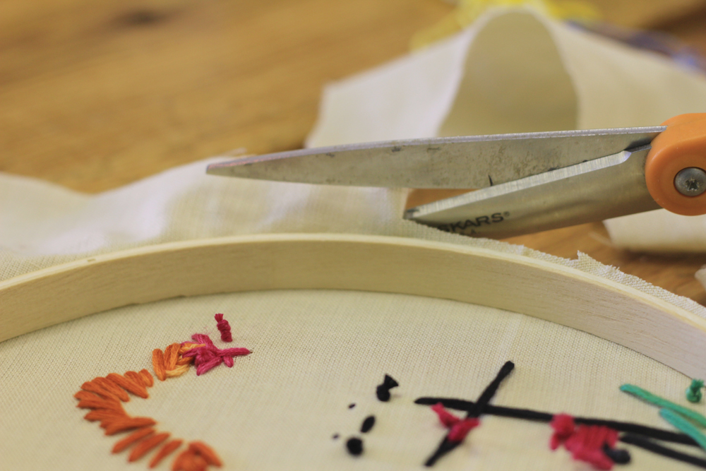 sassafras: embroidery scene :: diy inspiration