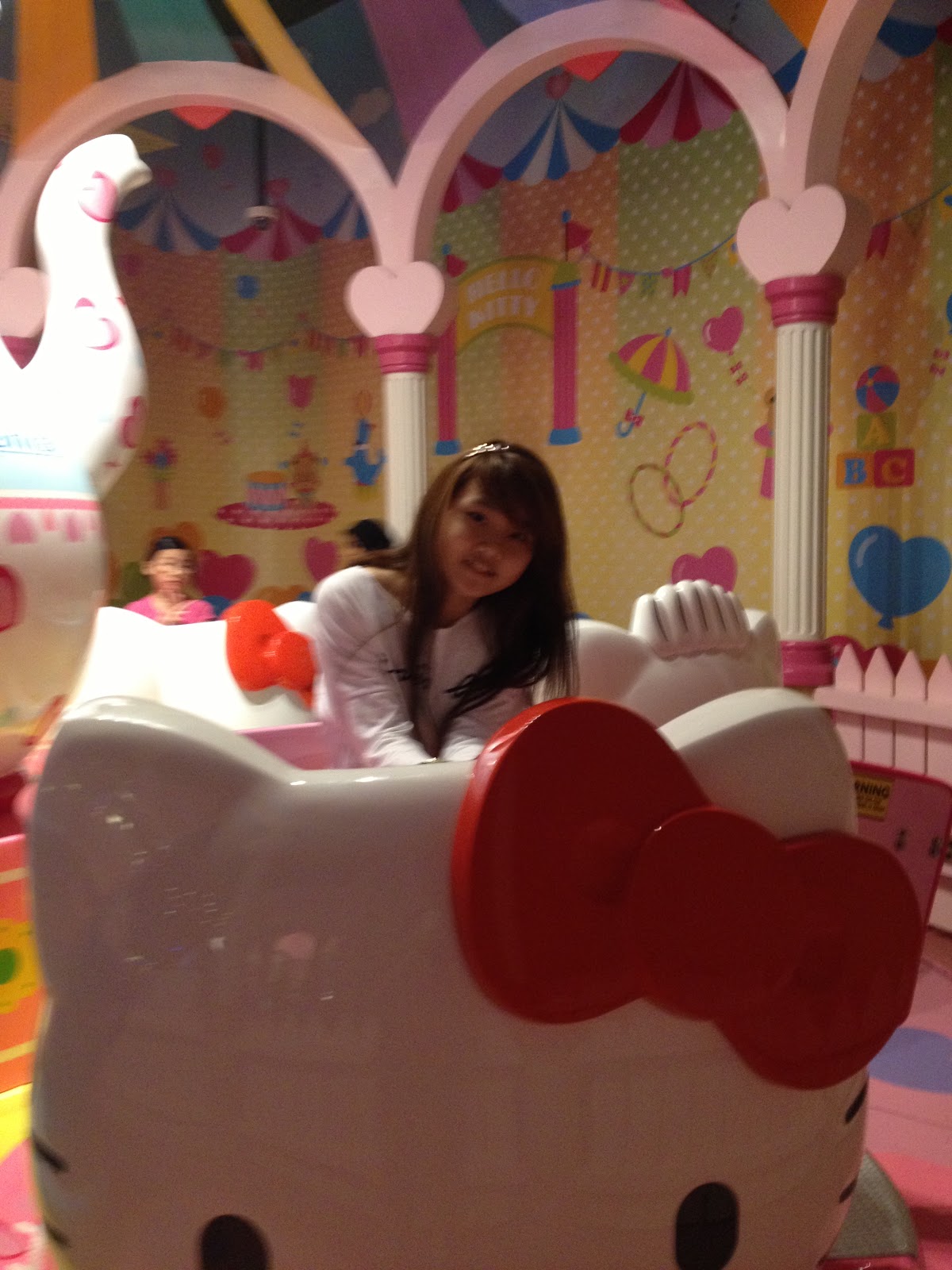 Choi Shirlin: Hello Kitty Land