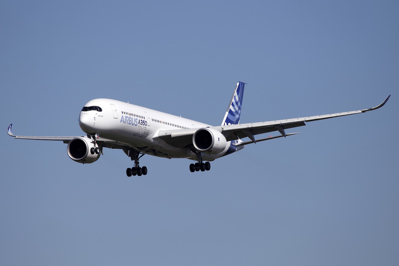 Flyingphotos Magazine News: New Airbus aircraft list prices for 2014