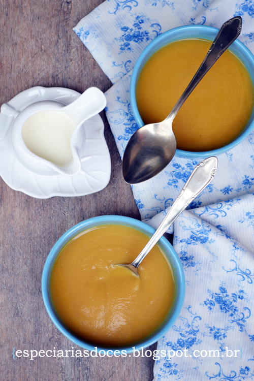 Especiarias doces: Sopa de abóbora e batata-doce da Nigella