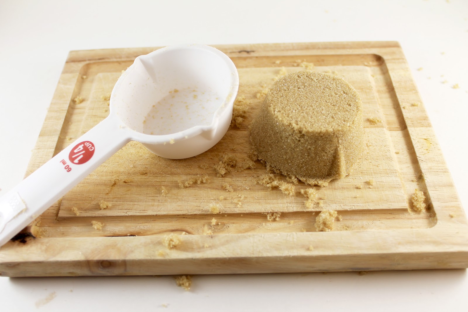 Nat's Adventures in Baking: Baking Basics: Measuring Liquids Vs. Solids