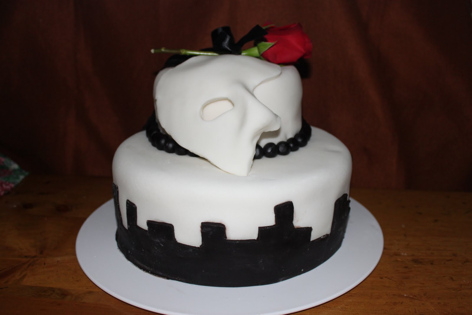 Cakemaker Shannon: Phantom of the Opera/New York cake