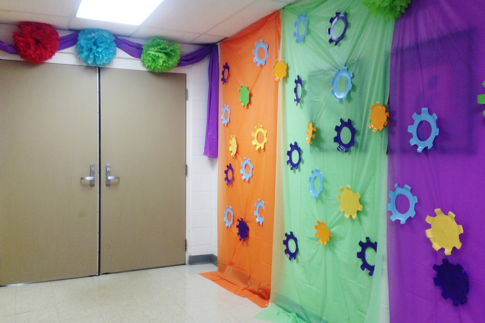 Dancing Commas: Workshop of Wonders VBS ... the decor
