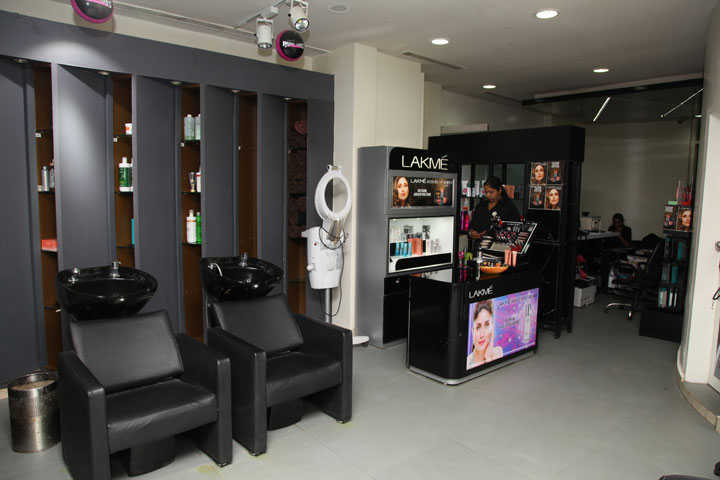 Best Bridal Look with Lakmé Salon Bridal Stylist | Stylish By Nature By ...