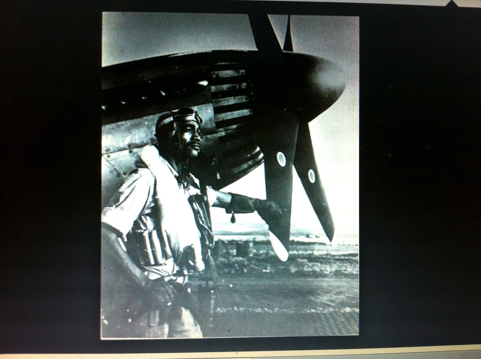 THE BLACK SOCIAL HISTORY:: BLACK SOCIAL HISTORY : THE TUSKEGEE AIRMEN ...