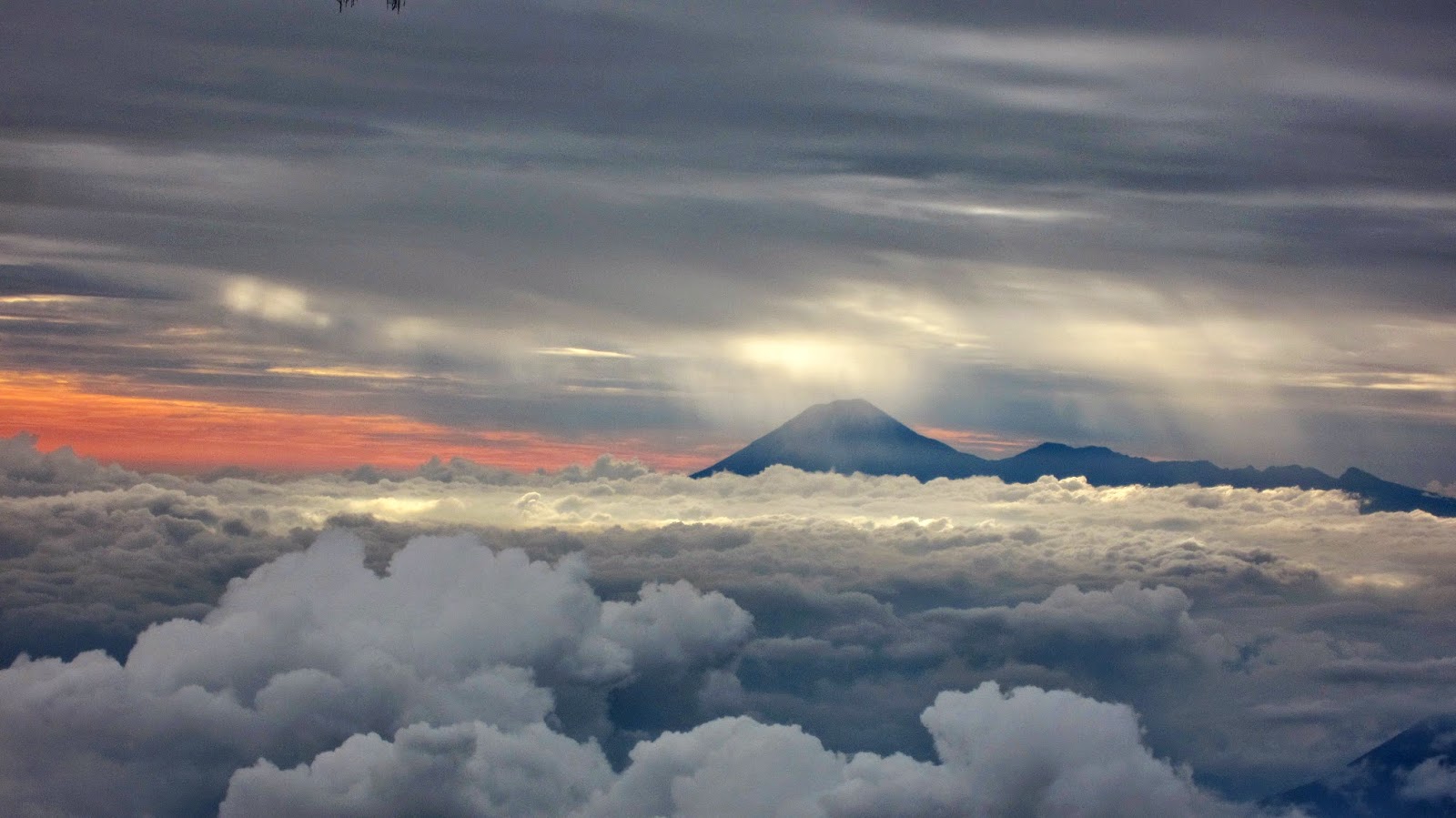 pRopaNe_AdvenTure: Trip to Ijen Crater and 3 summits of Mt. Argopuro ...